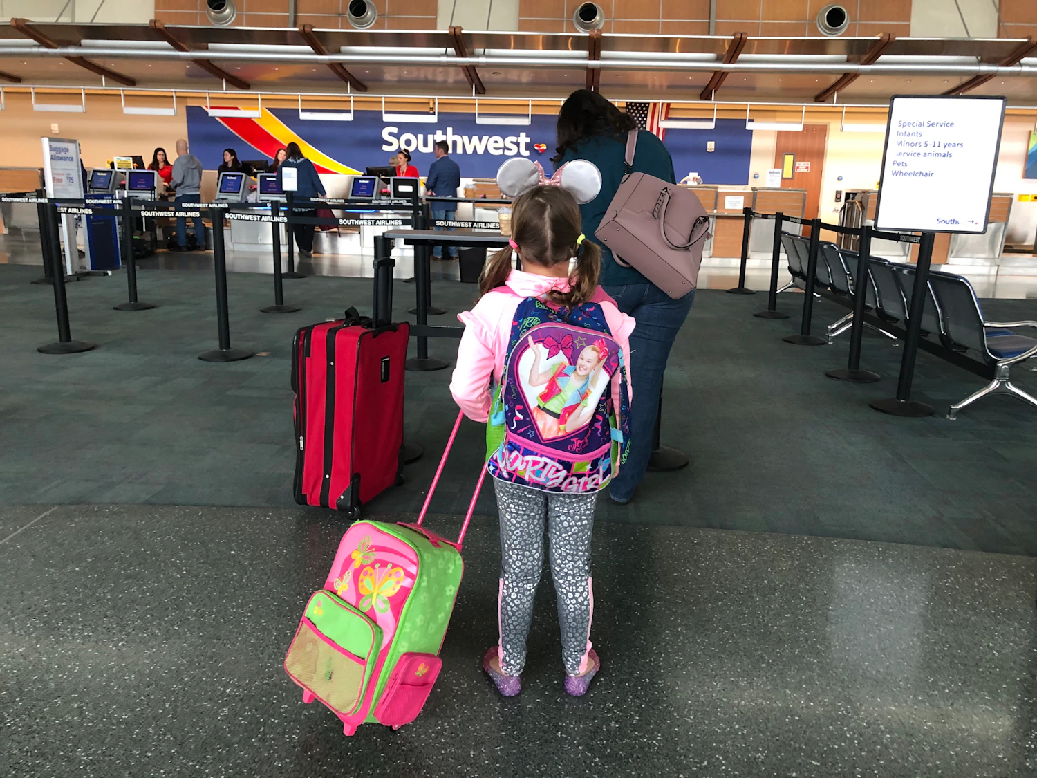 15 Travel Hacks to Make Flying With Kids (Much) Easier - The Krazy ...