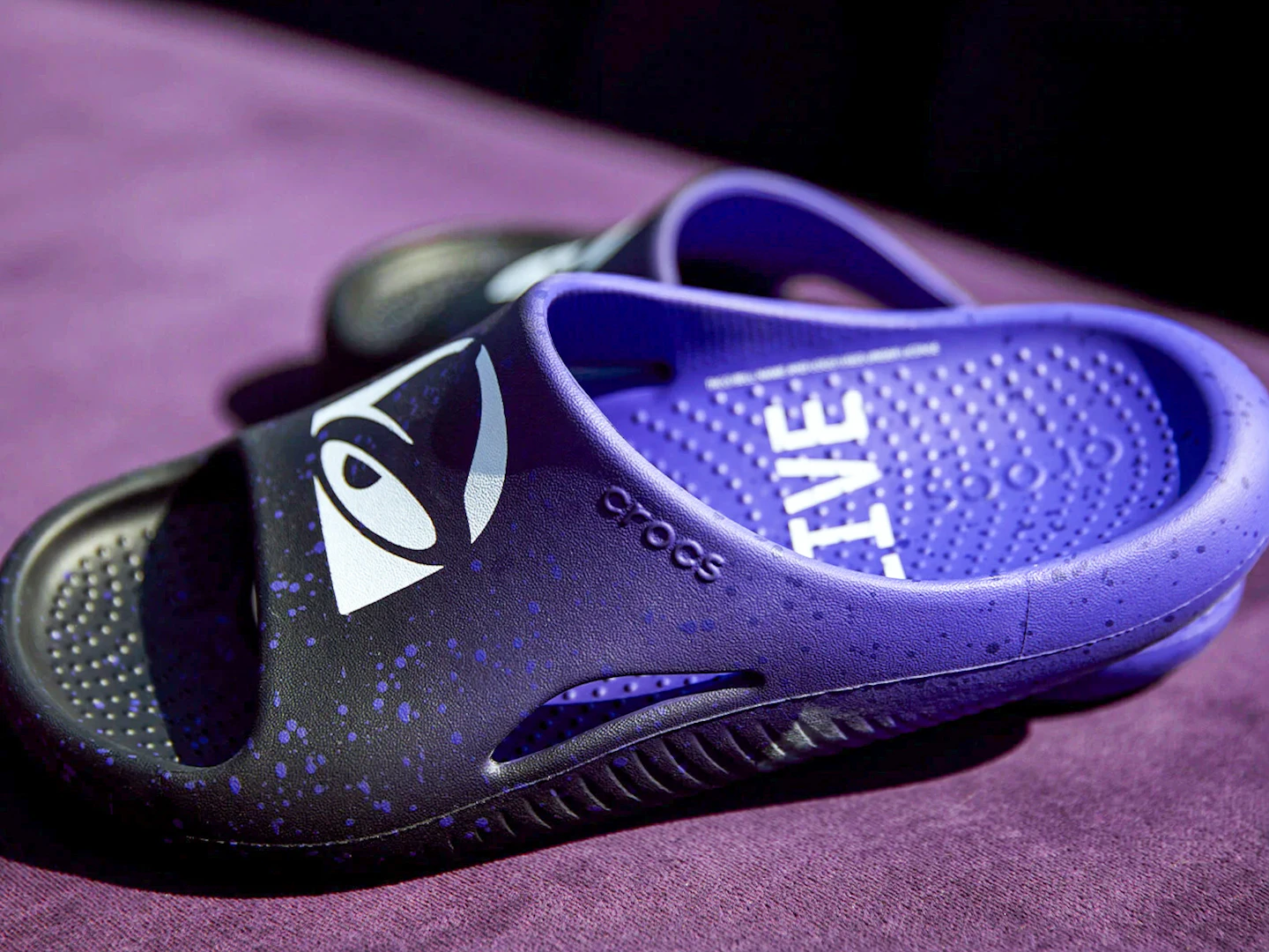 Here's Where to Find the Sold Out Taco Bell Crocs Mellow Slides - The ...